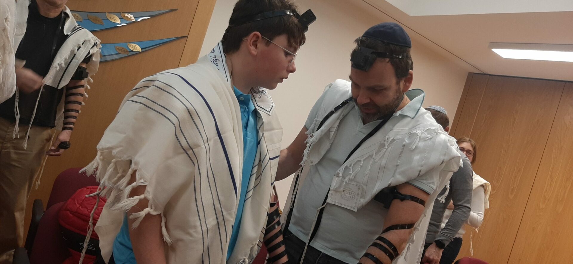 Retour sur le cours d’initiation à la pose des Tefillin - Adath Shalom